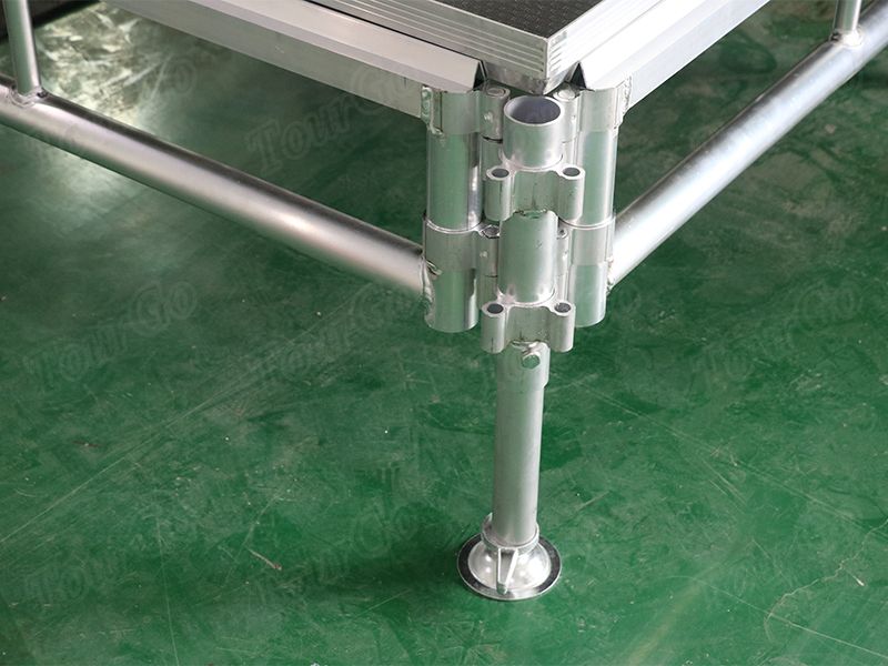 4ft x 4ft Aluminum Stage with Adjustable Height Stage Legs Used DJ ...